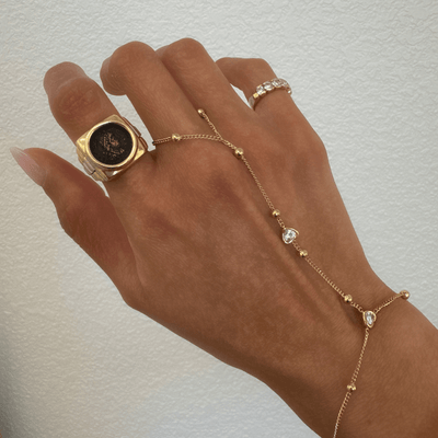 Henley Heart Hand Chain – BRACHA